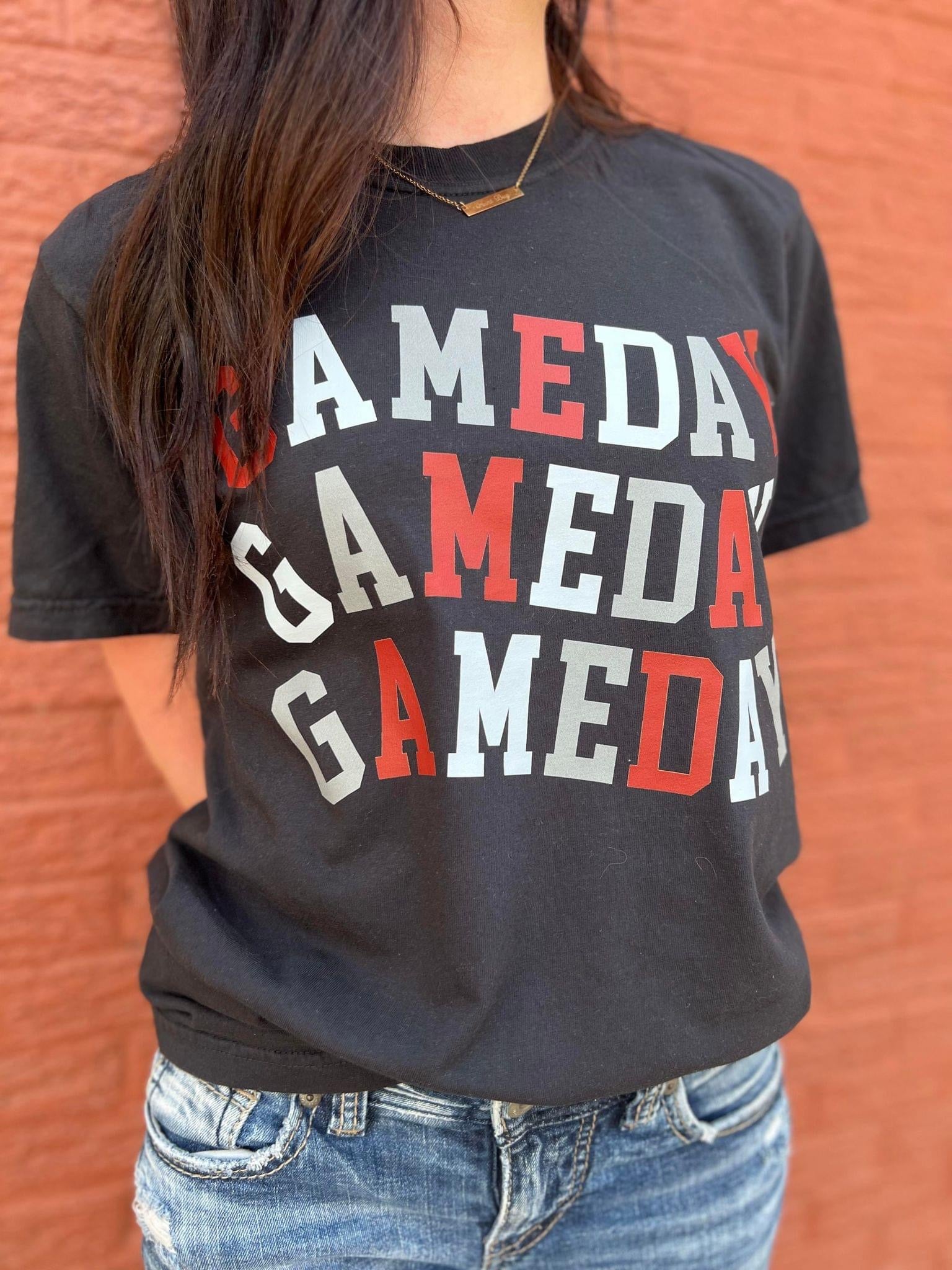 Red/White/Grey Wavy Gameday Tee – Rivers’ Rustic Designs