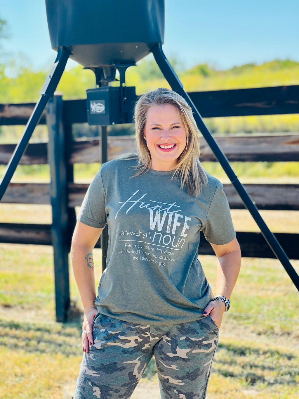 Hunt Wife Tee – Rivers’ Rustic Designs